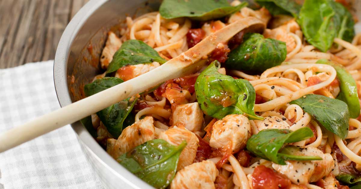 Chicken, Tomato & Spinach Pasta | Rhodes Food Group
